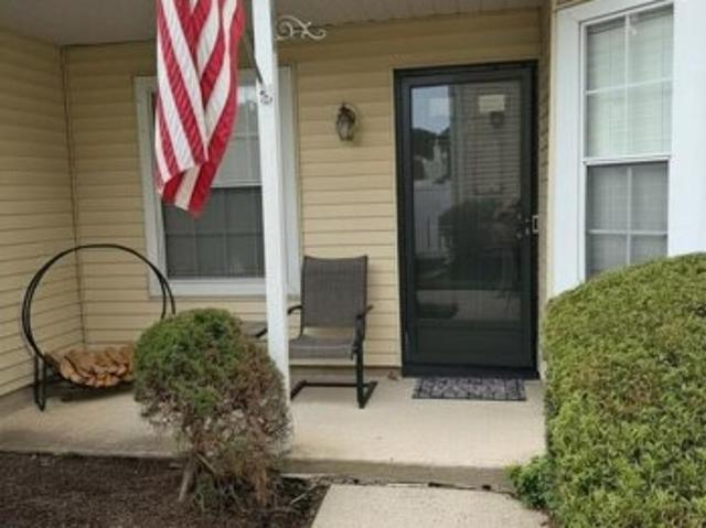 Mill Run W, Hightstown, Condo For Sale