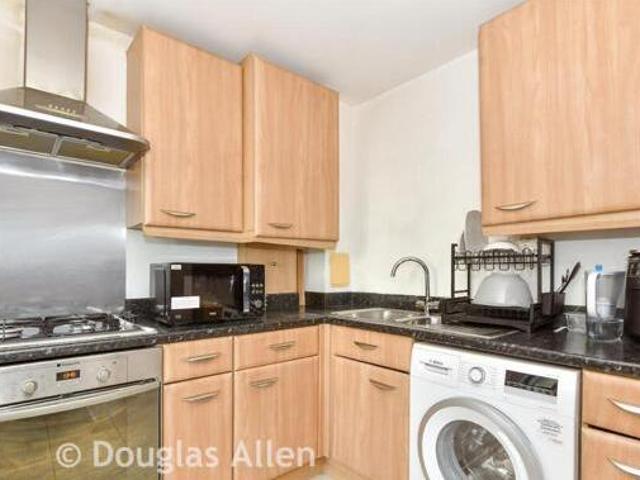 Mill Road, Ilford, 2 Bedroom Apartment