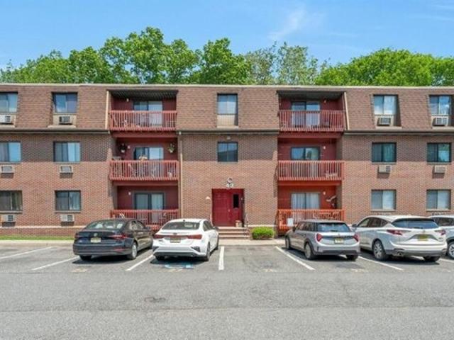 Mill St Apt C, Belleville, Condo For Sale