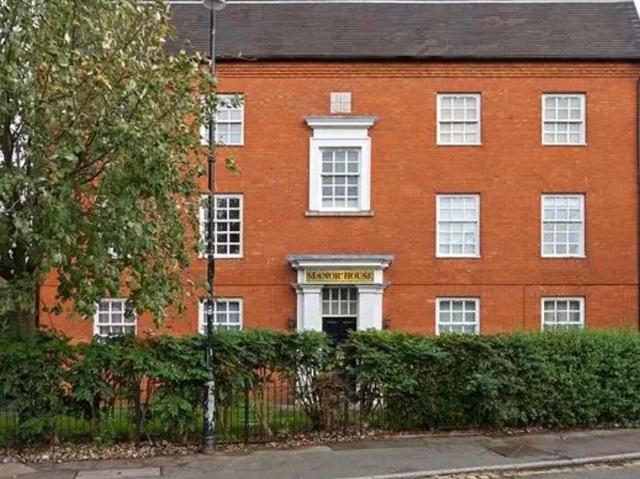 Mill Street, Uttoxeter ST14 2 bed flat to rent £1,000 pcm £231 pw