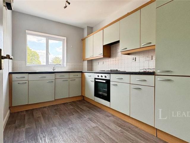 Mill Street, Evesham, Worcestershire. 2 bed flat to rent £1,000 pcm £231 pw