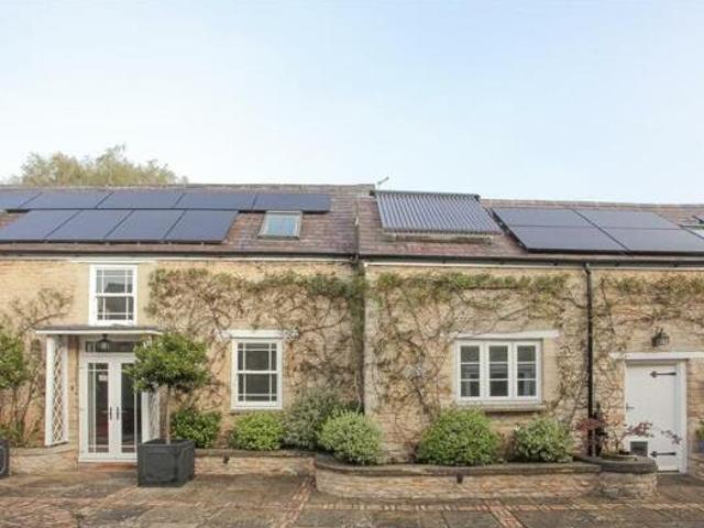 Mill Street, Islip, 2 Bedroom Barn