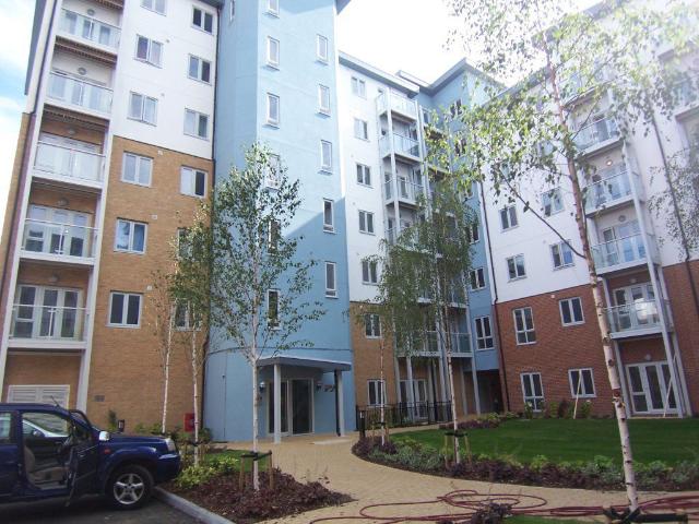 Mill Street, Slough SL2, 2 bed flat to rent, £1,250 pcm | PrimeLocation