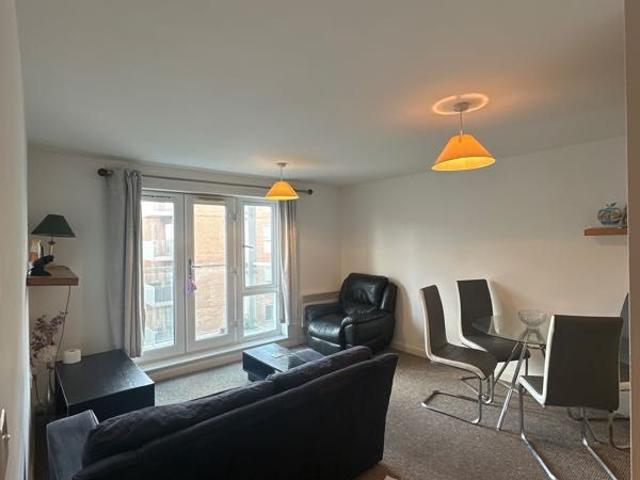 Mill Street, Slough SL2, 2 bed flat to rent, £1,800 pcm | PrimeLocation