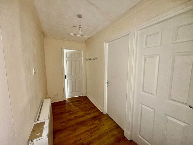 Millcroft Road, Cumbernauld, Glasgow G67, 2 bed flat to rent, £395 pcm | PrimeLocation