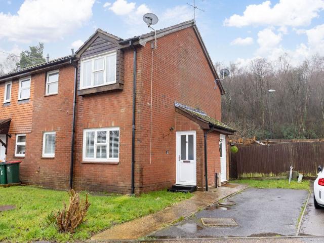 Millais Close, Crawley RH11, 1 bed terraced house to rent, £1,250 pcm | PrimeLocation