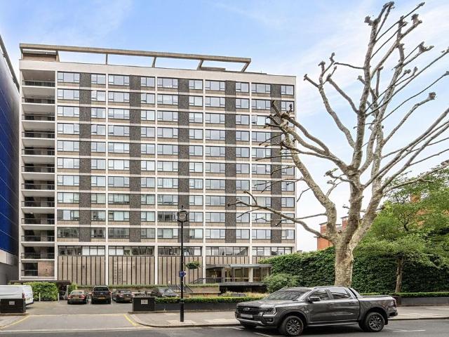 Millbank Court, Westminster, London. 1 bed flat to rent £2,500 pcm £577 pw