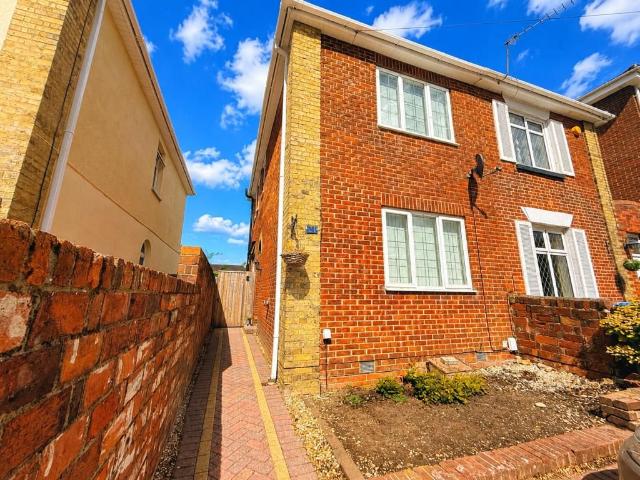 Millbrook Road East, Southampton, Hampshire SO15, 2 bed semi detached house to rent, £1,350 pcm | PrimeLocation