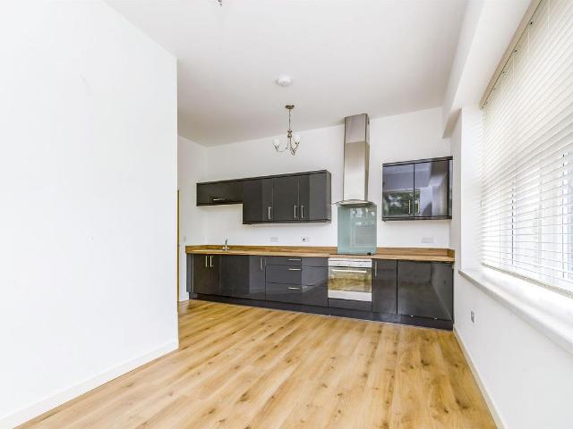 Millbrook Road East, Southampton SO15, 2 bed flat to rent, £1,275 pcm | PrimeLocation