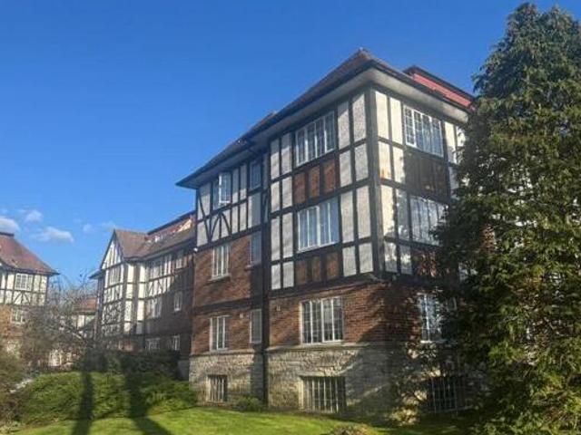 Millbrook Road East, Southampton, 2 Bedroom Apartment