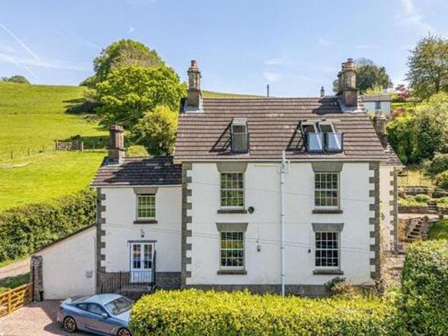 Millend House, Mill End, 6 Bedroom Detached
