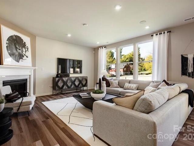 Millennium Dr Unit,lancaster, Home For Sale