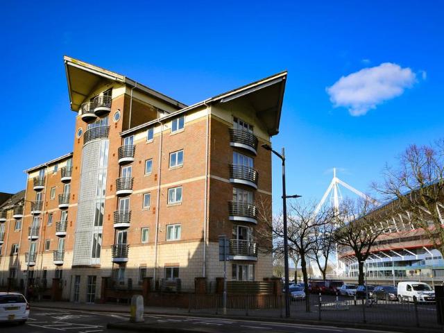 Millennium View, Fitzhamon. 1 bed ground floor flat to rent £1,000 pcm £231 pw