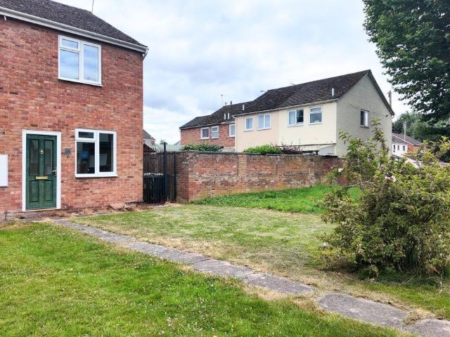 Millers Close, Leominster HR6, 2 bed semi detached house to rent, £800 pcm | PrimeLocation