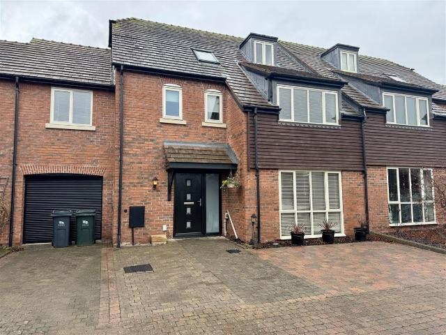 Millers Croft, Malvern WR14, 4 bed terraced house to rent, £1,650 pcm | PrimeLocation