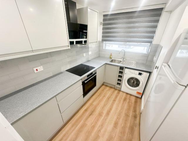 Millers Terrace, Dalston E8, 4 bed flat to rent, £3,600 pcm | PrimeLocation