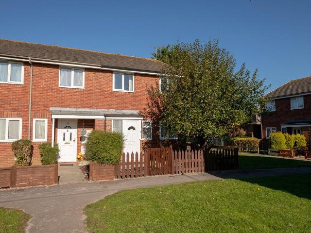 Millfield Close, Chichester PO19, 6 bed end terrace house to rent, £2,650 pcm | PrimeLocation