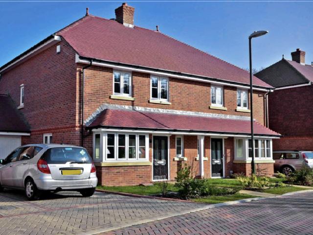 Millfield Close, Horley RH6, 4 bed semi detached house to rent, £2,300 pcm | PrimeLocation