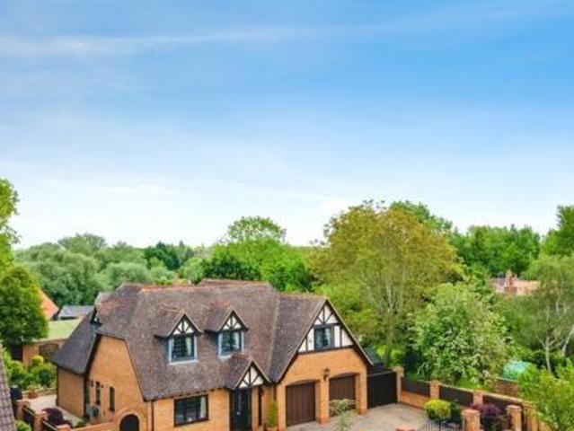 Millfield, Bromham, 4 Bedroom Detached