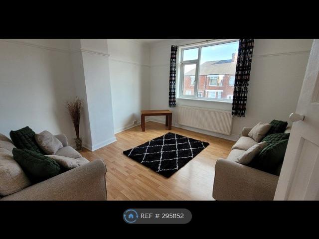 Millfield Lane, York YO10, 2 bed maisonette to rent, £1,517 pcm | PrimeLocation