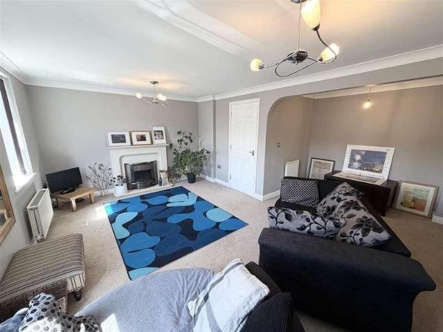 Millfield, Neston, CH64
