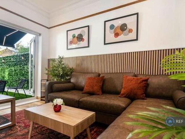 Millfields Road, London, 3 Bedroom Flat