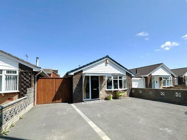 Millhouse Lane, Moreton, 2 Bedroom Bungalow