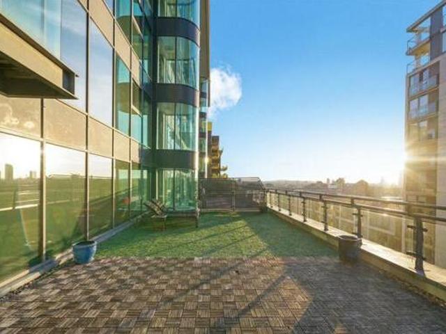 Millharbour, Canary Wharf, 2 Bedroom Apartment