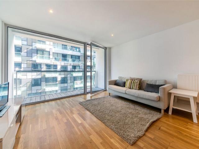 Millharbour, Canary Wharf E14, 1 bed flat to rent, £2,200 pcm | PrimeLocation