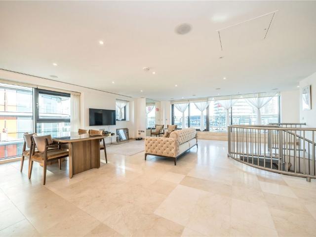 Millharbour, Canary Wharf E14, 2 bed flat to rent, £5,500 pcm | PrimeLocation