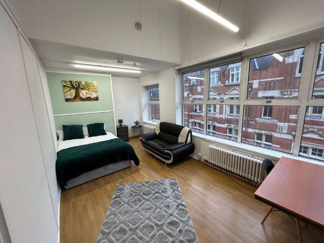 Millstone Lane Room 3