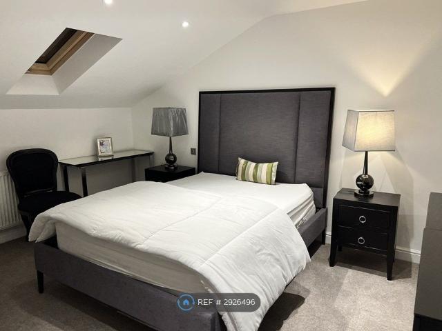 Millrace Close, Cheadle SK8, 5 bed terraced house to rent, £1,750 pcm | PrimeLocation