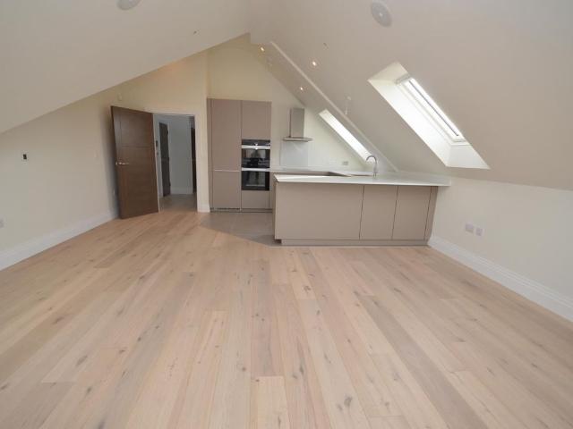 Millway, Mil Hill NW7, 2 bed flat to rent, £2,500 pcm | PrimeLocation
