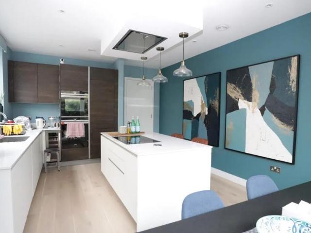 Milne Avenue, Cambridge CB3 4 bed link detached house to rent £4,900 pcm £1,131 pw