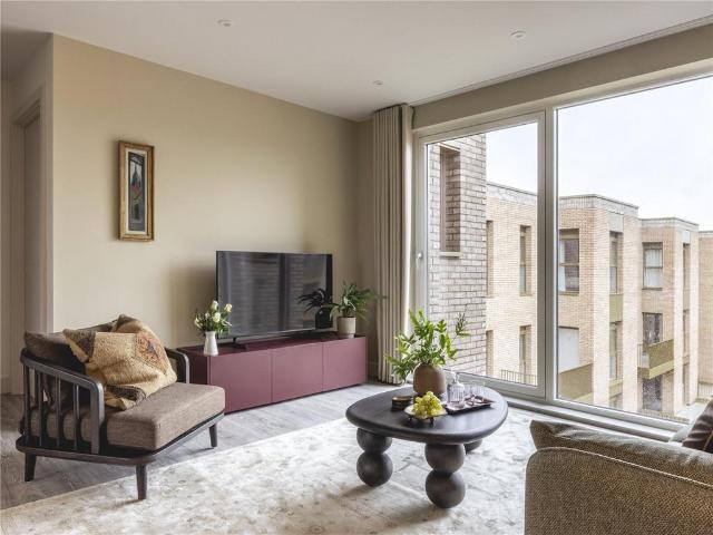 Milne Avenue, Eddington, Cambridge 3 bed apartment to rent £3,000 pcm £692 pw