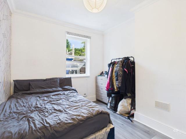 Milner Road, Brighton BN2, 2 bed flat to rent, £1,800 pcm | PrimeLocation