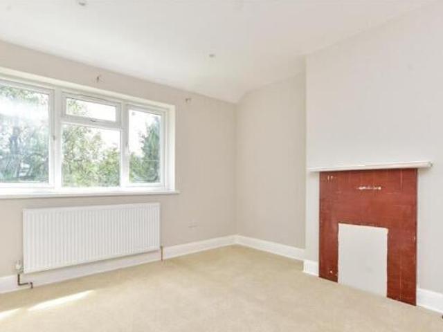 Milner Road, Caterham, 3 Bedroom Semi detached