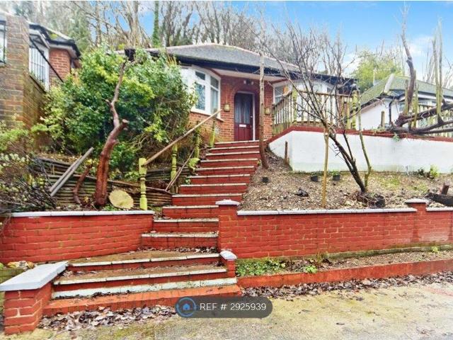 Milner Road, Caterham CR3, 2 bed detached house to rent, £2,000 pcm | PrimeLocation