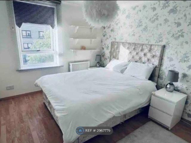 Milnpark Gardens, Glasgow G41, 3 bed flat to rent, £1,900 pcm | PrimeLocation