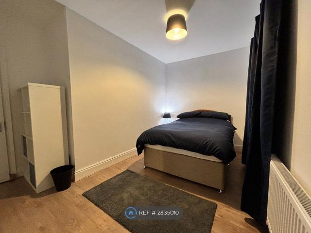 Milnthorpe St, Salford M6, Room to rent, £605 pcm | PrimeLocation