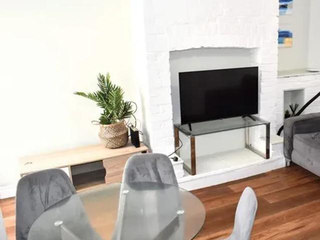 Milnthorpe Street, Salford, M6 6BT, United Kingdom | 4 bed townhouse for rent #136264537 | Rentberry