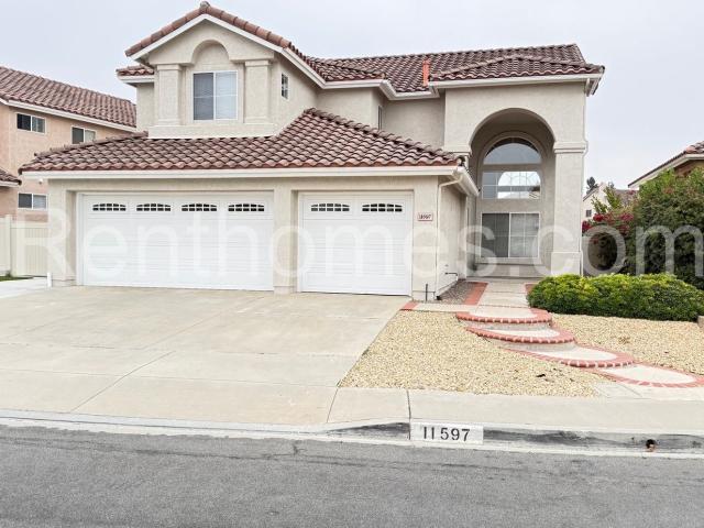 Mira Mesa, 11597 Trailbrush Pt, Remodeled Kitchen, Nice Views, Fireplace, 3 Car Garage