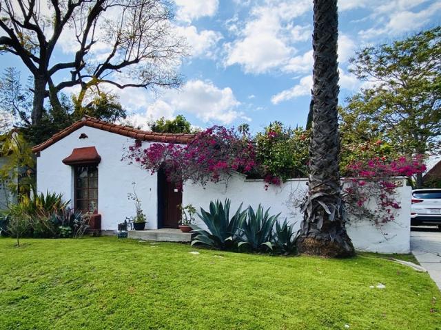 Miracle Mile Beautiful Spanish style house