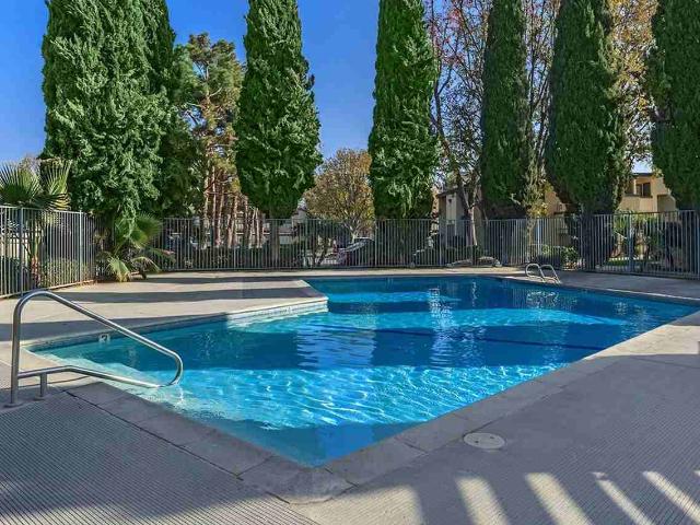 Mirage, Bakersfield 1 Bedroom Apartment for Rent at 2601 S Real Rd, Bakersfield, CA 93309