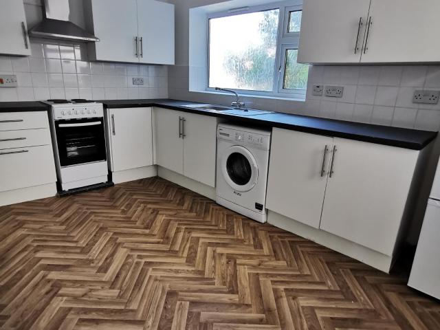 Mirador Crescent, Uplands, Swansea SA2 0QX StudentDigz Ltd