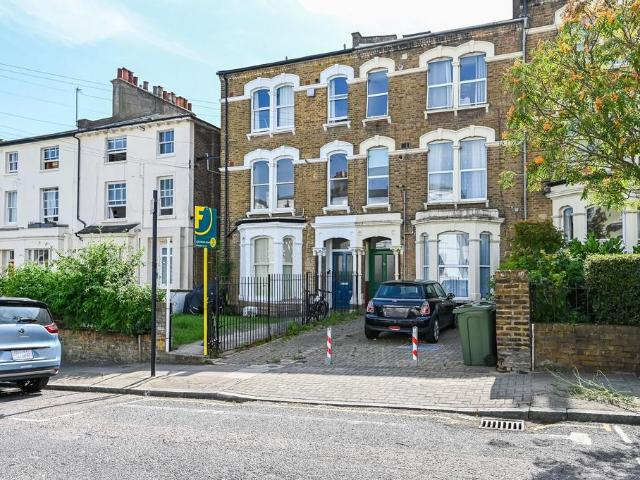 Miranda Road, N19, Archway, London, N19 1 bed flat to rent £1,900 pcm £438 pw