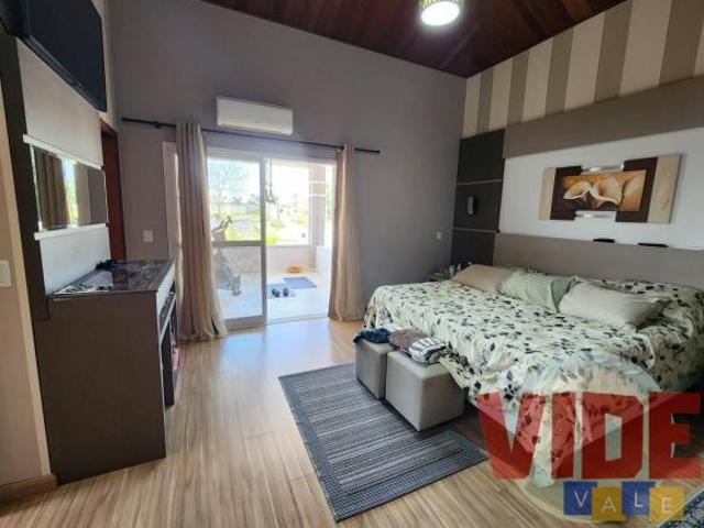 Mirante do Vale: Sobrado, 4 Dorms Suíte, Piscina, AC 430m², AT 1000m²