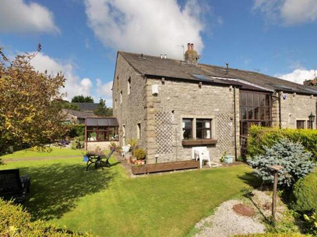 Mistal End Barn, Thornton Manor Court,3 Bedroom Barn