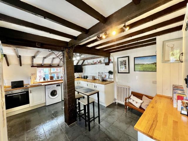 Mistletoe Cottage, Branston, Grantham 2 bed cottage to rent £1,175 pcm £271 pw