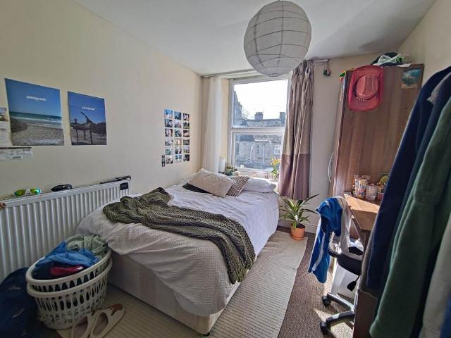 Miskin Street, Cathays, Cardiff 9 bed house to rent £4,410 pcm £1,018 pw